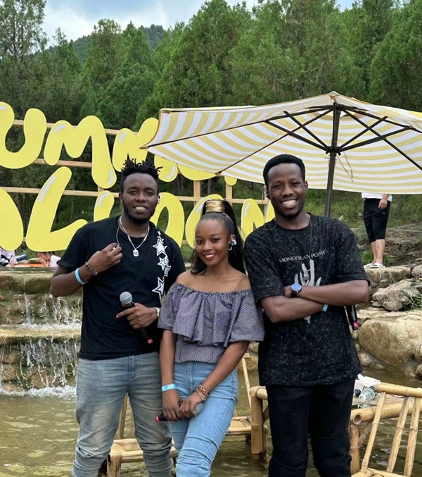 Rwanda singers' live-streaming amidst springs in Shandong_news_english ...