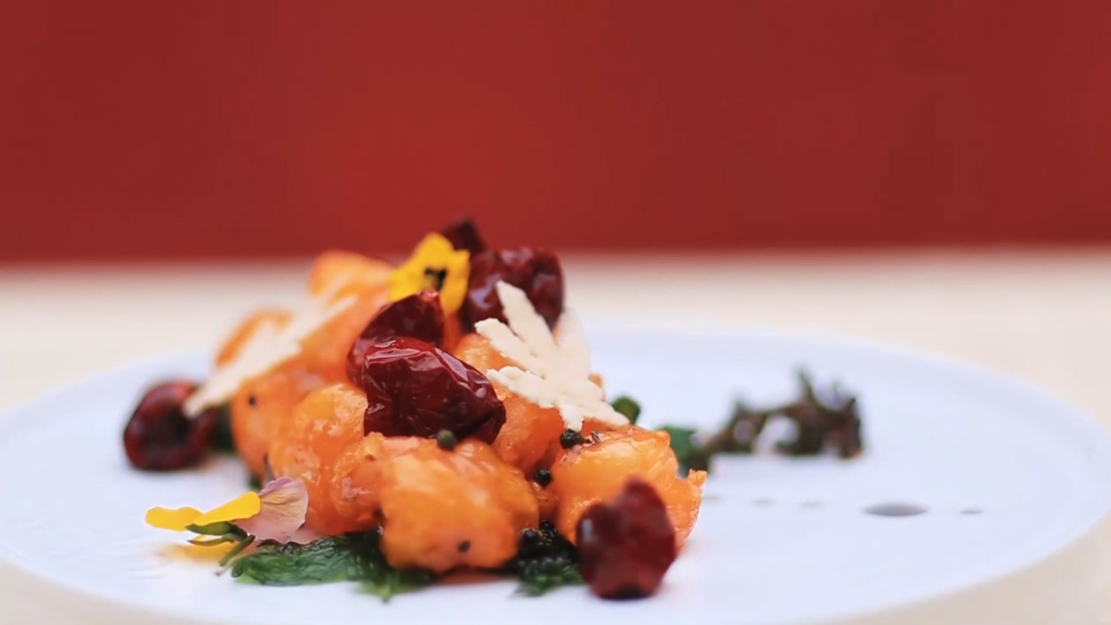 Let's learn a Chinese dish丨Spicy Numbing Peppercorn Shrimp Balls_齐鲁原创 ...