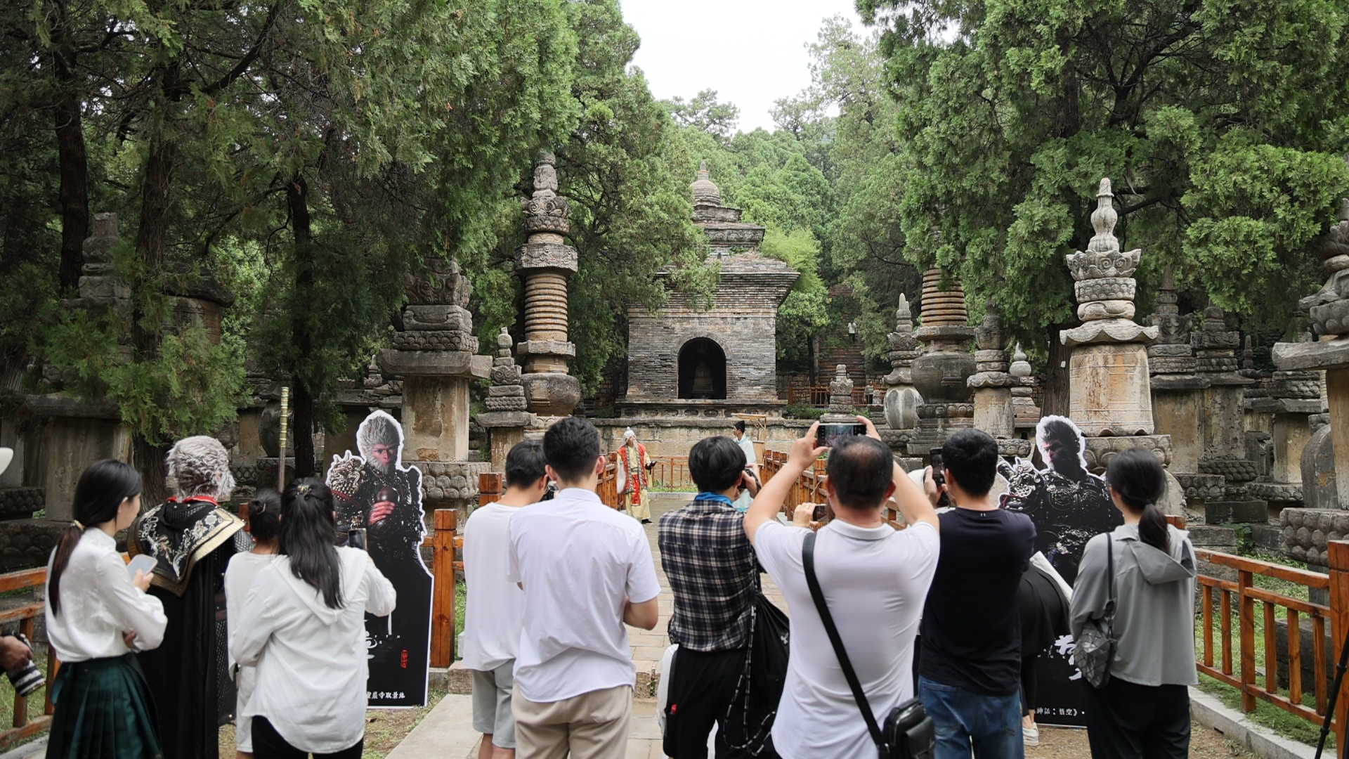 济南灵岩寺推出《黑神话：悟空》主题实景表演 玩家通关第三章可终生免费游景区_济南要闻_济南_齐鲁网