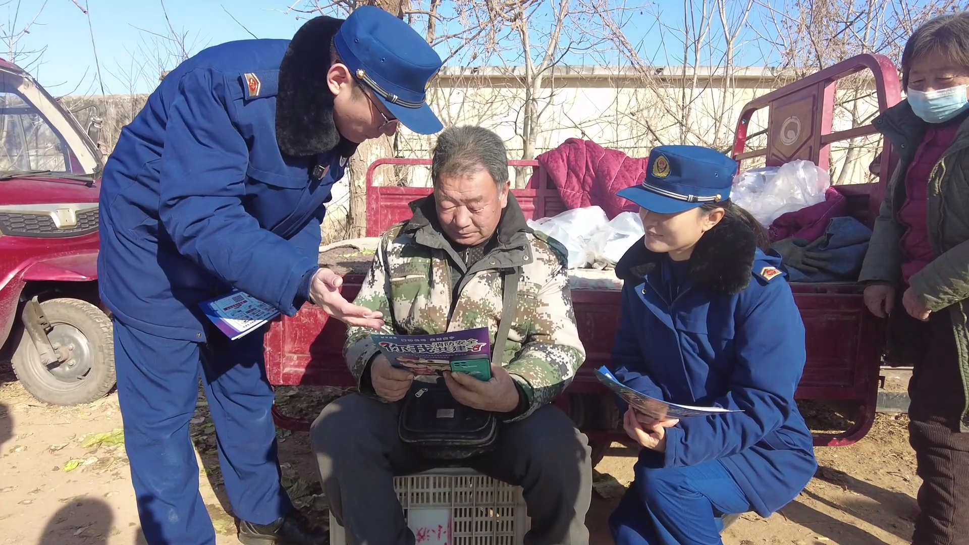 邹平：消防宣传“赶大集” 筑牢农村“防火墙”