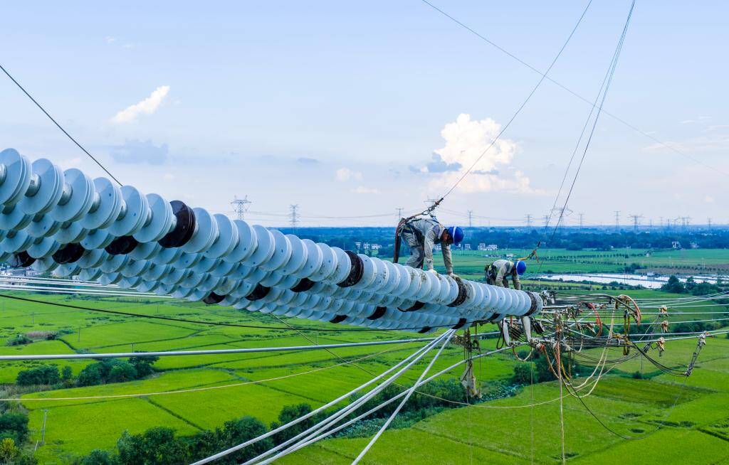 China's manufacturing sector reaches second global tier: report